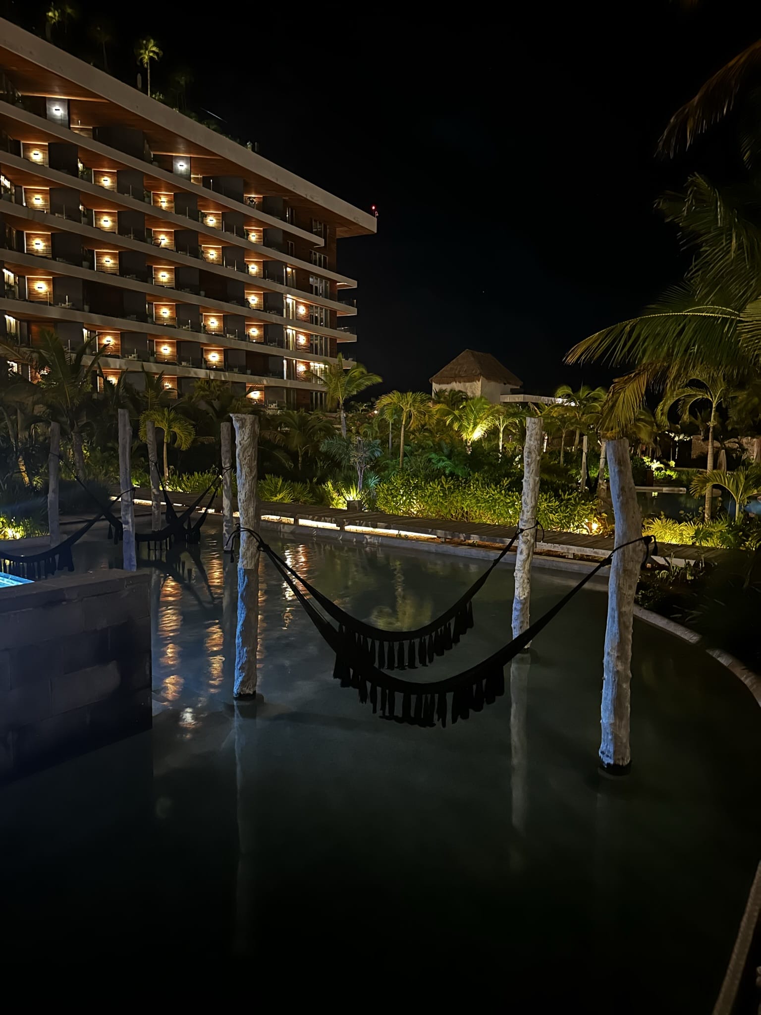 Impression Moxche & Secrets Moxche: A Luxurious Paradise for Pool ...