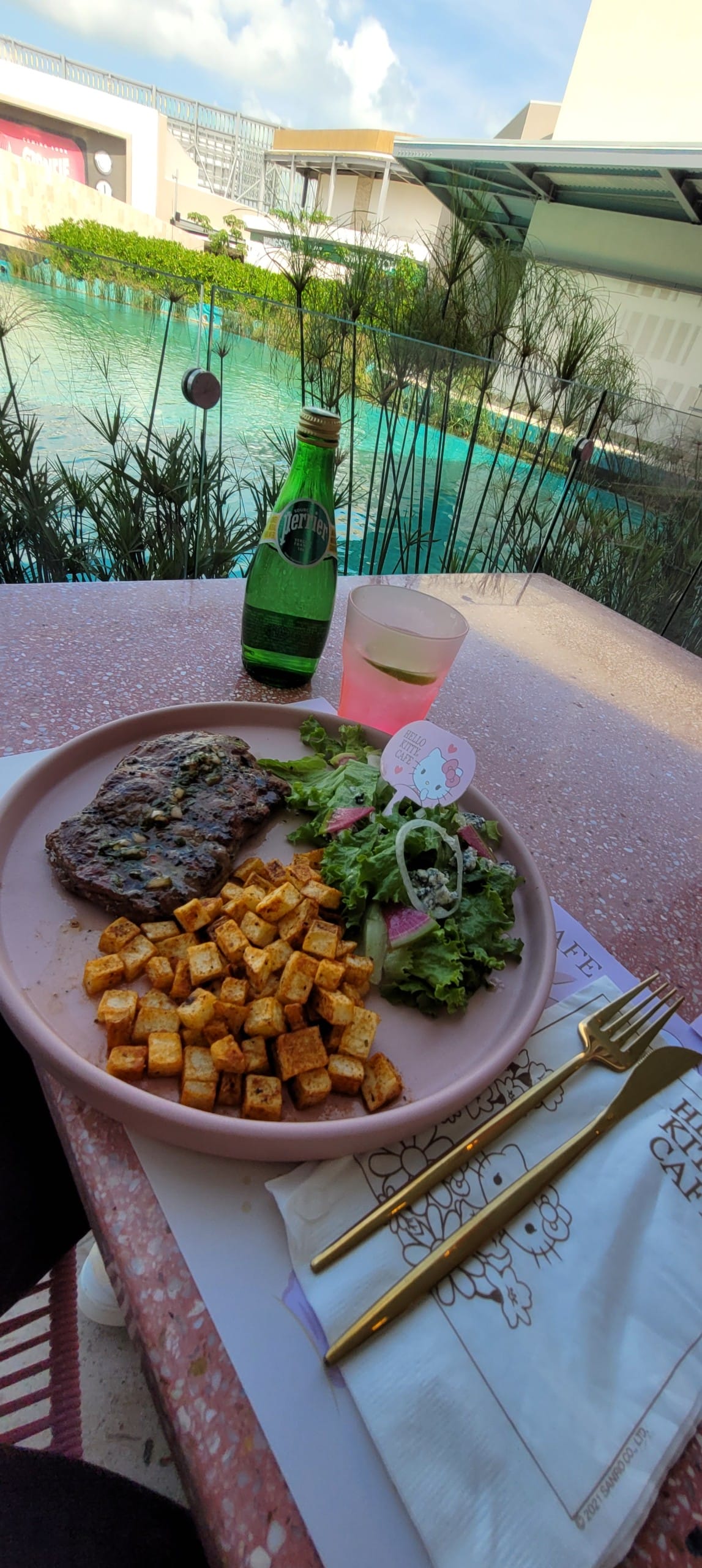 Hello Kitty Cafe Has Officially Opened In Cancun! | Caballeros Vacations