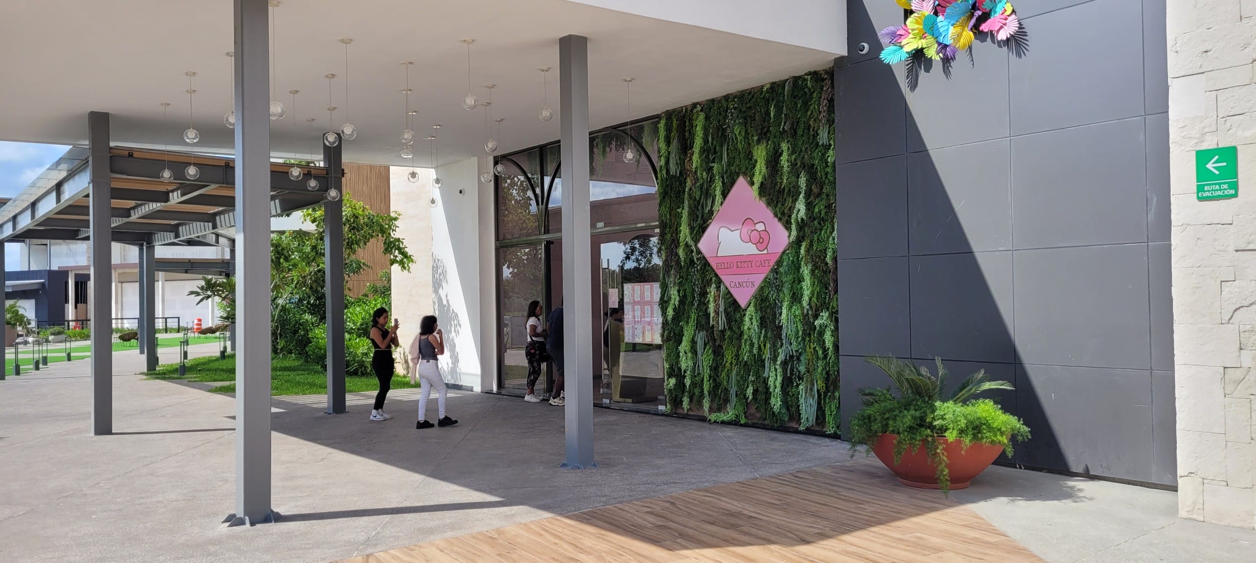Hello Kitty Cafe Has Officially Opened In Cancun! | Caballeros Vacations